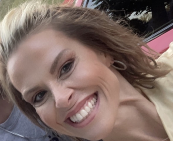 Lisa Whitaker's Instagram, Twitter & Facebook on IDCrawl